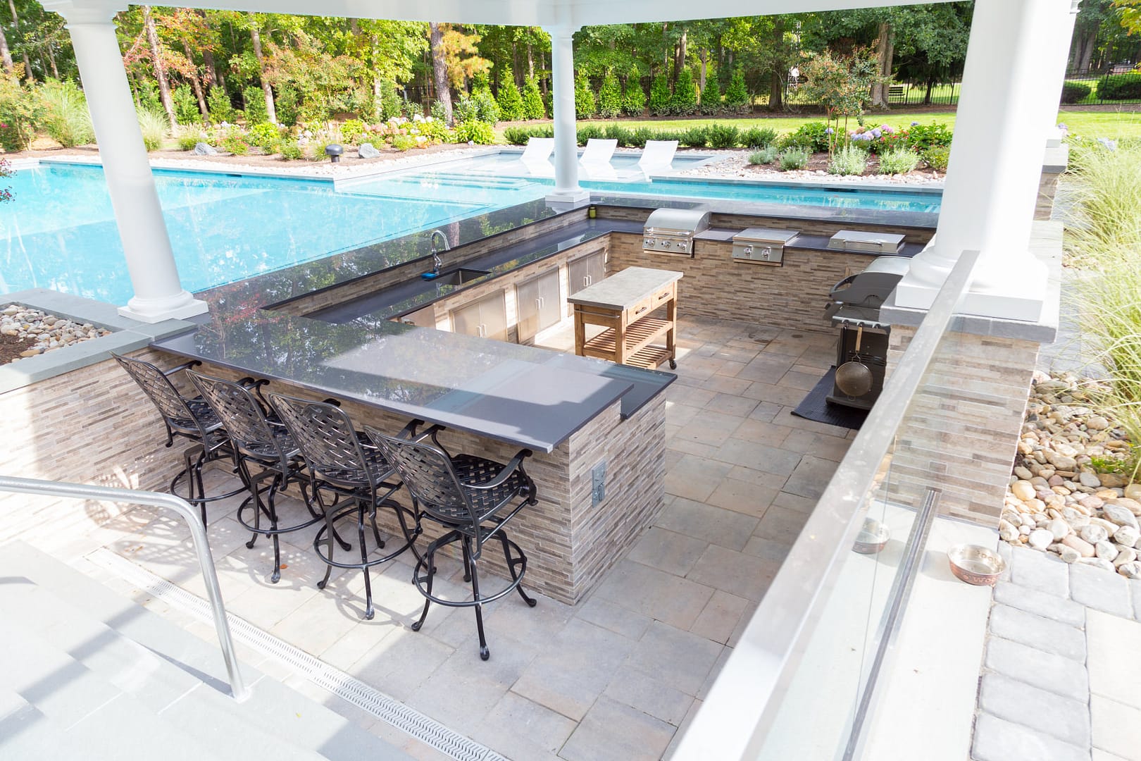 The Entertainer - Budd Pools & Spas