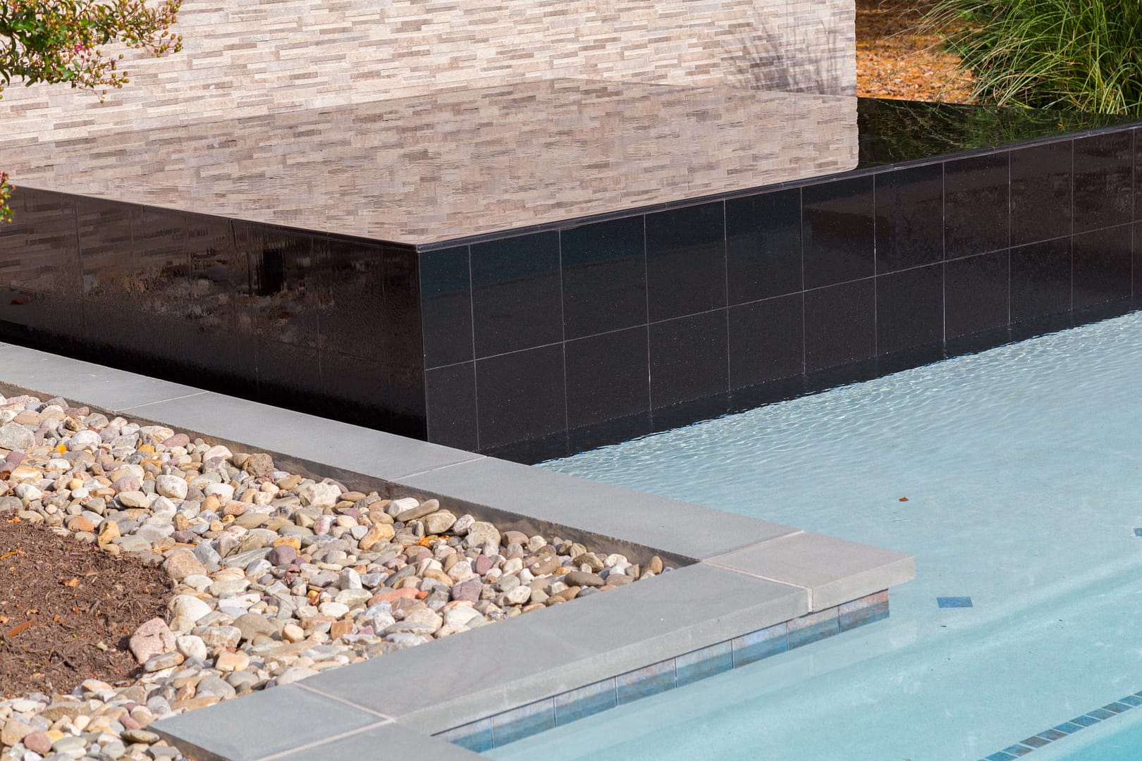 The Entertainer - Budd Pools & Spas