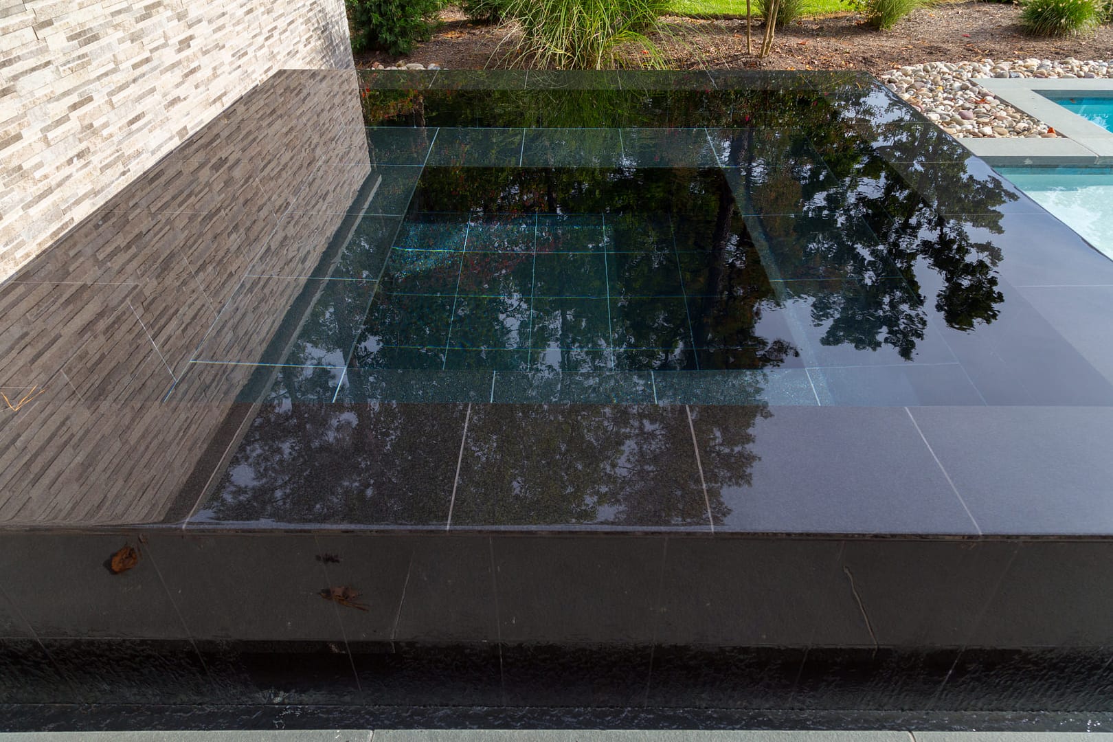 The Entertainer - Budd Pools & Spas