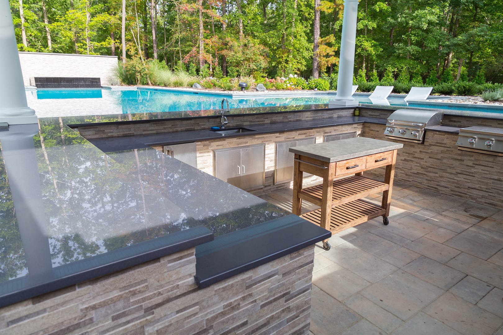 The Entertainer - Budd Pools & Spas