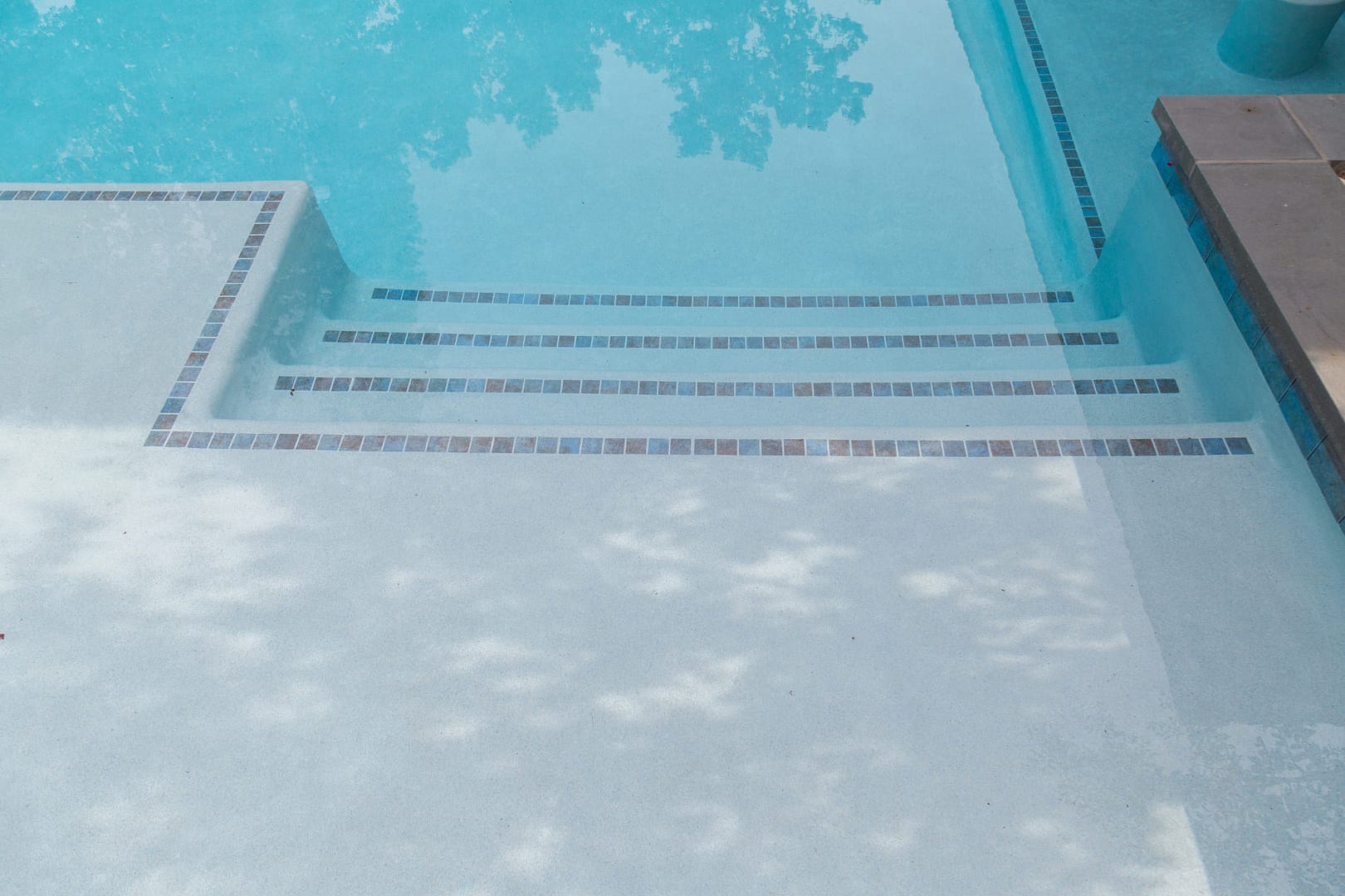 The Entertainer - Budd Pools & Spas